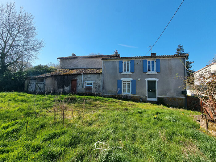 Maison à vendre - Vasles - 4 pièces - 3 chambres
