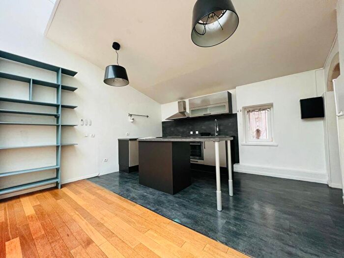 Centre Ville-Charles III, Nancy : Appartement 2 pièces à louer