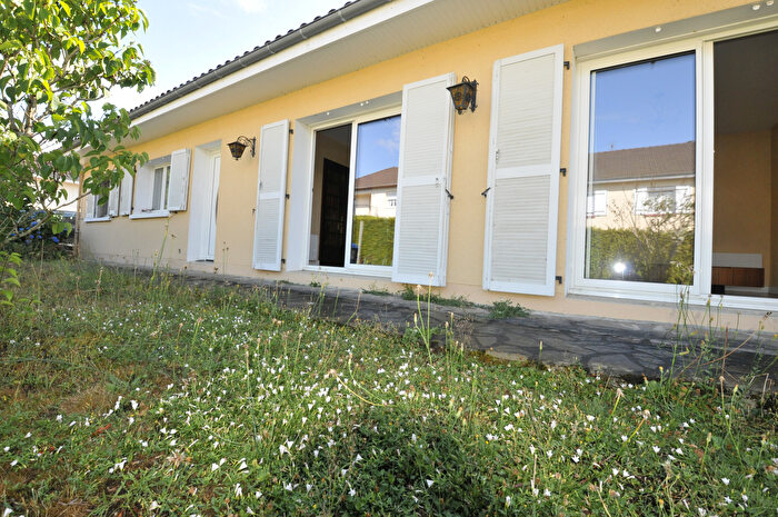 Maison 7 pièces à louer - Condat-sur-Vienne