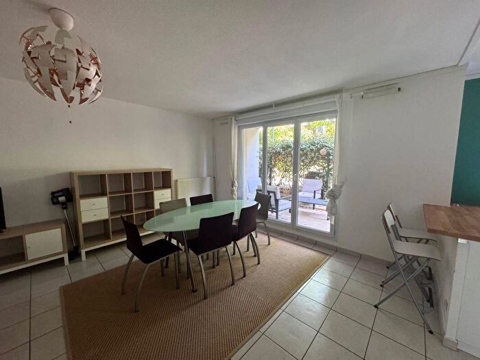 Centre Ville, Tassin-la-Demi-Lune : Appartement 3 pièces à louer