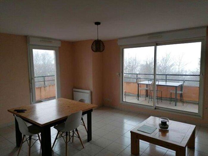 Appartement 3 pièces à louer à Sainte-Suzanne