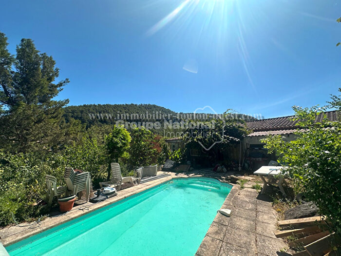 Maison à vendre - Solliès-Toucas - 6 pièces - 3 chambres