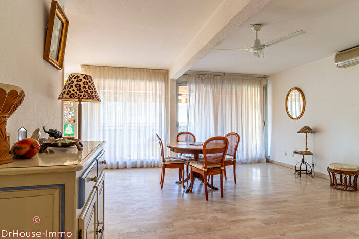 Appartement 4 pièces à Cavalaire-sur-Mer, Centre-ville, à vendre