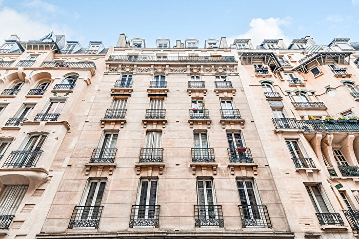 Appartement 2 pièces à Paris 18ème, Simplon, Poissonniers, à vendre