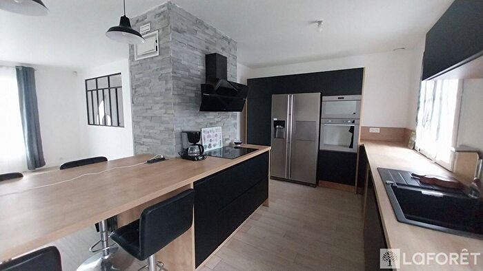 Saint-Jean-de-Beauregard : Maison 5 pièces à louer