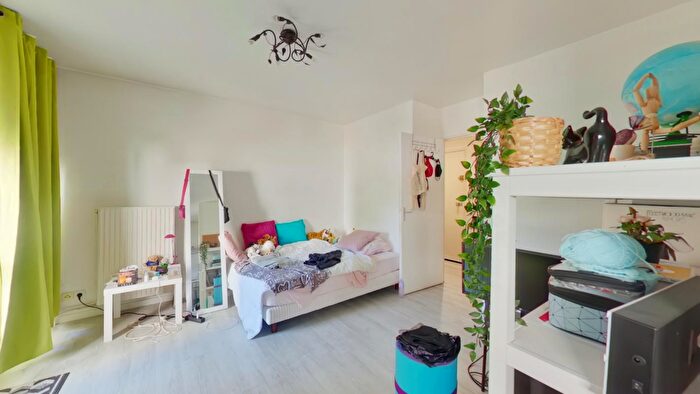 Appartement 1 pièce à Châtellerault, Centre-ville, à louer