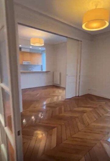 Sainte Avoie, Paris 3ème arrondissement : Appartement 3 pièces à louer