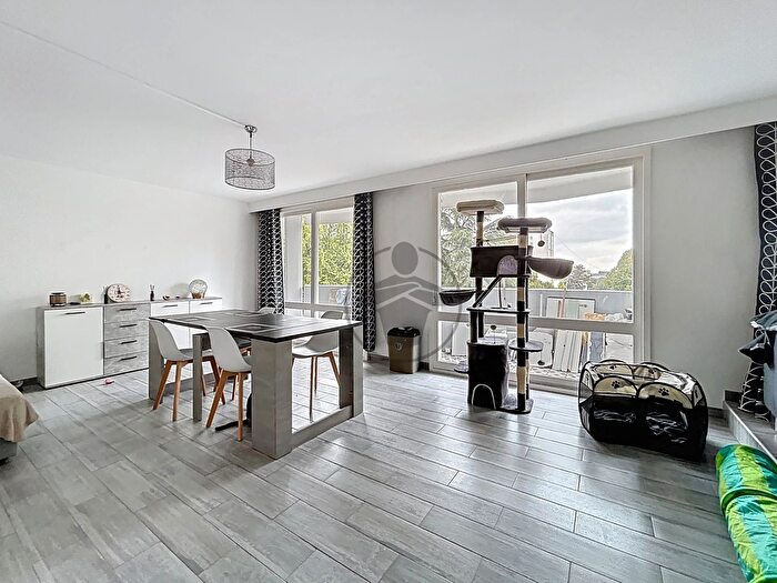 Appartement à vendre - Saint-Quentin, Europe, Rémicourt - 4 pièces - 3 chambres