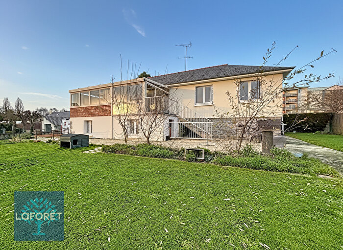 Maison à vendre - Fougères, Forairie, Cotterêts - 7 pièces - 5 chambres