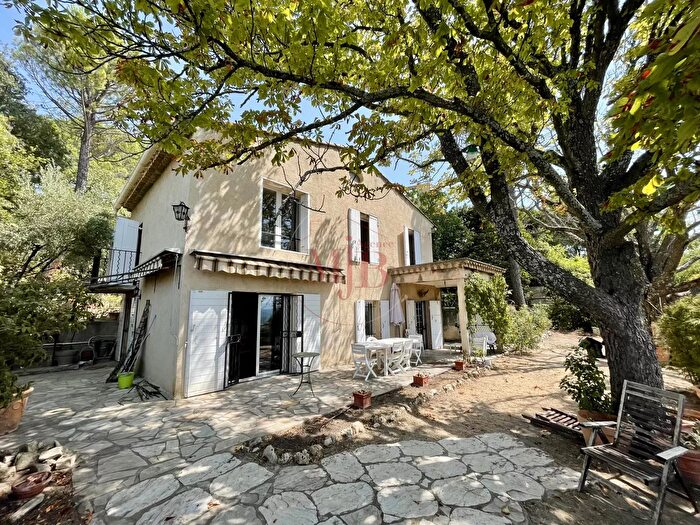 Maison 6 pièces à Aix-en-Provence, Saint-Donat, Les Platanes, à louer