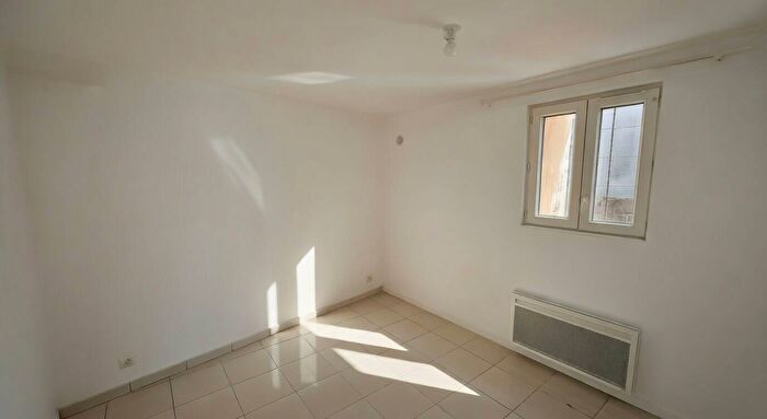 Appartement à louer - Nans-les-Pins - 2 pièces - 1 chambre