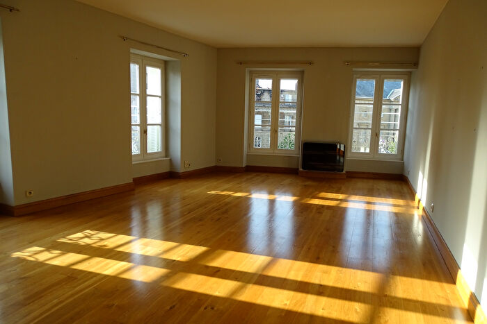 Brive-la-Gaillarde, Centre-ville, Pont Cardinal, Champanatier : Appartement 2 pièces à louer