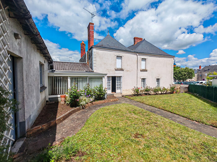 Maison 7 pièces à Belligné, à vendre