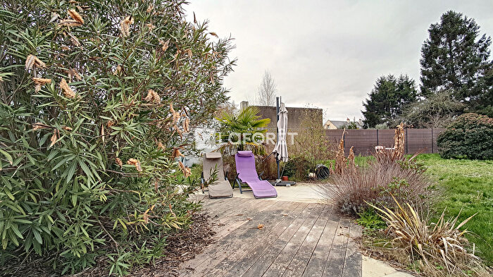 Maisons à vendre et appartements à louer - 1
