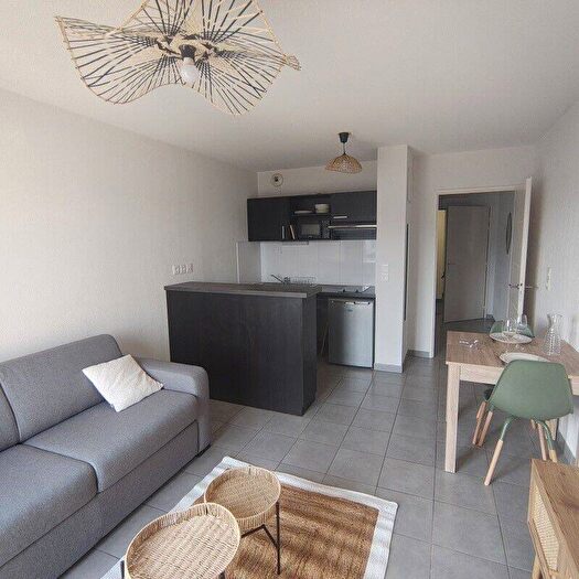 Appartement à louer - Les Sables, Launaguet - 1 pièce