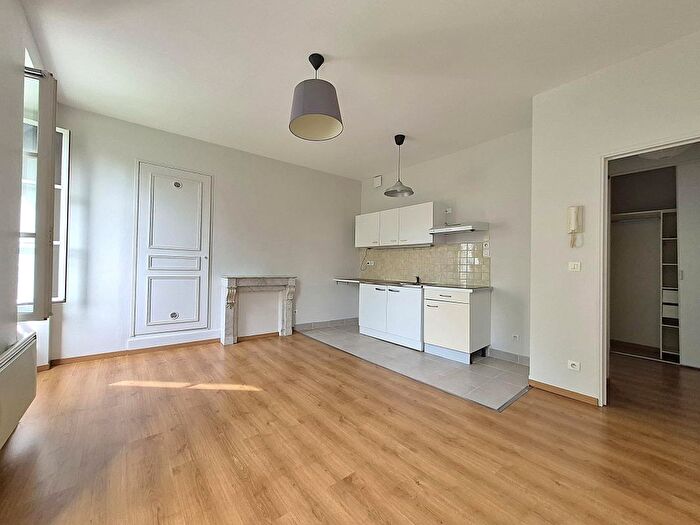 Appartement 1 pièce à Mandres-les-Roses, à vendre