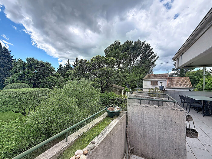 Appartement 3 pièces à Villeneuve-lès-Avignon, Pasteur, Bellevue, à vendre