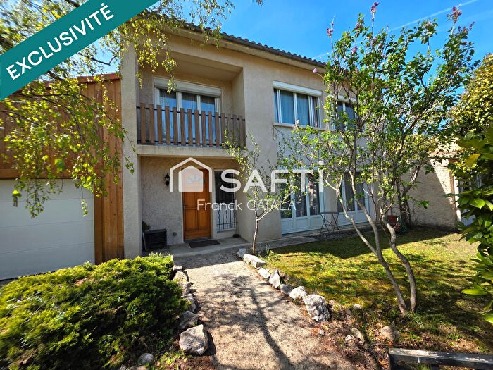 Maison à vendre - Ayguesvives - 6 pièces - 4 chambres