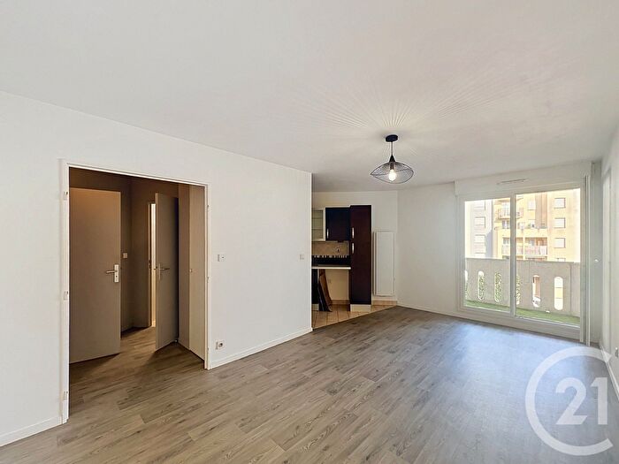 Thiais, Clury, Victor Hugo : Appartement 1 pièce à louer