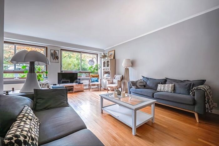 Appartement à vendre - Louveciennes - 5 pièces - 3 chambres