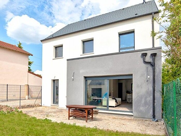 Maison à vendre - Trilport - 6 pièces - 5 chambres