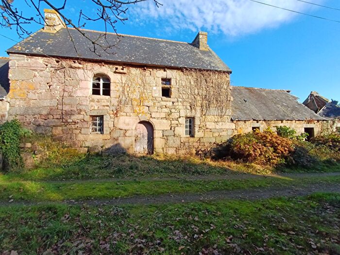 Maison à vendre - Tonquédec - 5 pièces - 3 chambres