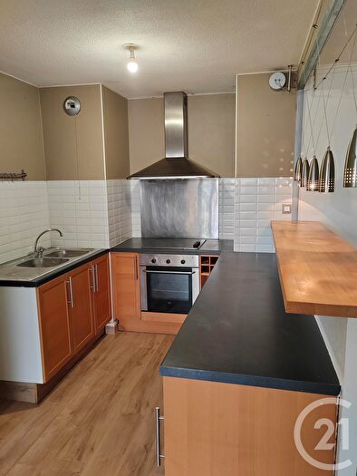 Maisons à vendre et appartements à louer - 1