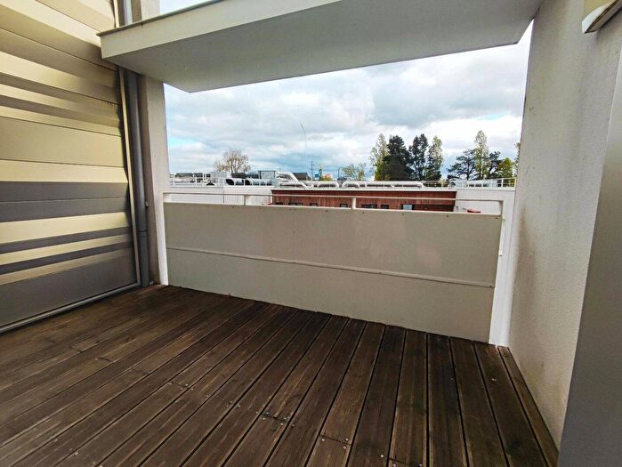 Appartement à louer - Gravières-Gravette-Beaulieu-Lagrue-Plaisance, Cenon - 3 pièces - 2 chambres