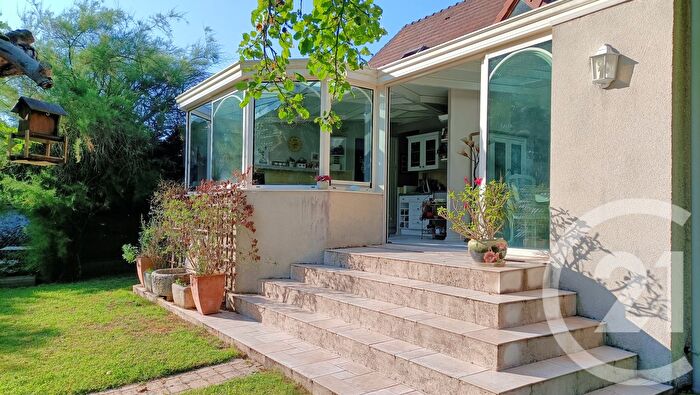 Maison à vendre - Saint-Cyr-sous-Dourdan - 5 pièces - 4 chambres