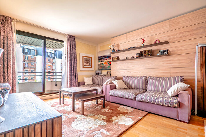 Appartement 3 pièces à Paris 15ème, à vendre