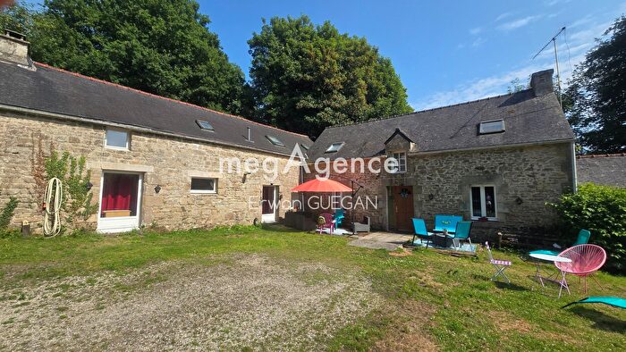Maison 8 pièces à vendre à Guern