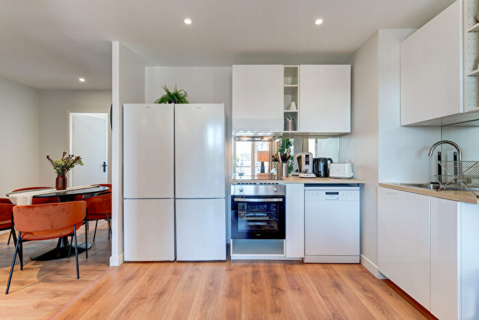 Villeurbanne, Léon Blum, Bon Coin : Appartement 6 pièces à louer