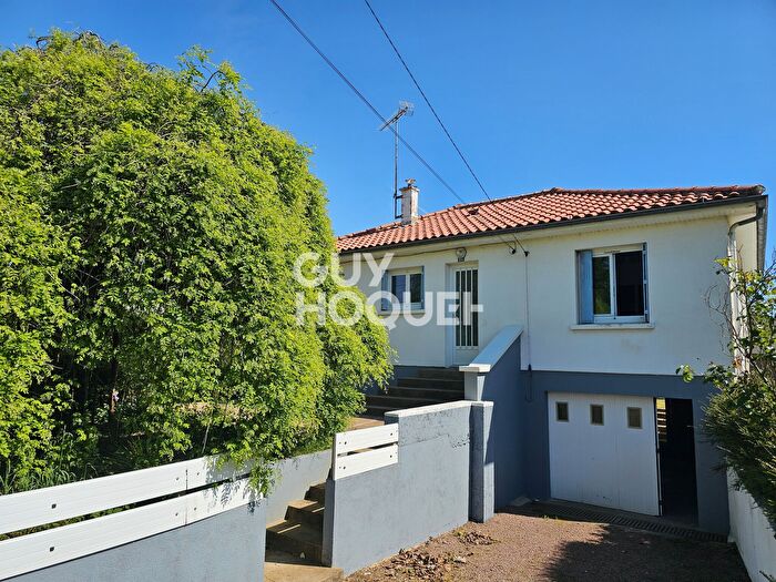 Maison 4 pièces à Fontenay-le-Comte, Charzais, Granges, Ardennes, à vendre