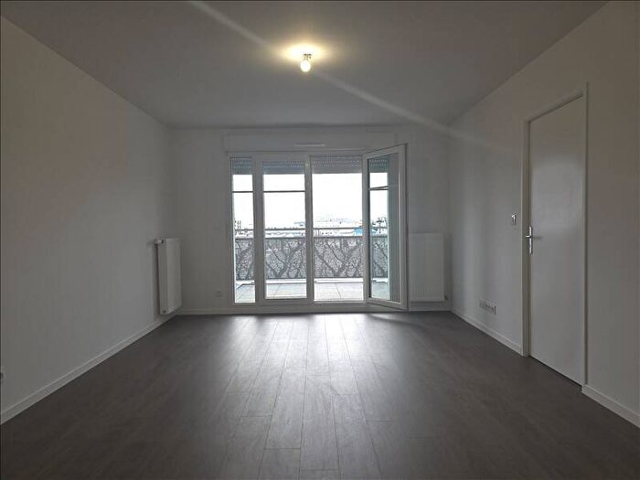 Appartement à louer - Abbé Niort-Jean Moulin, Le Blanc-Mesnil - 3 pièces - 2 chambres