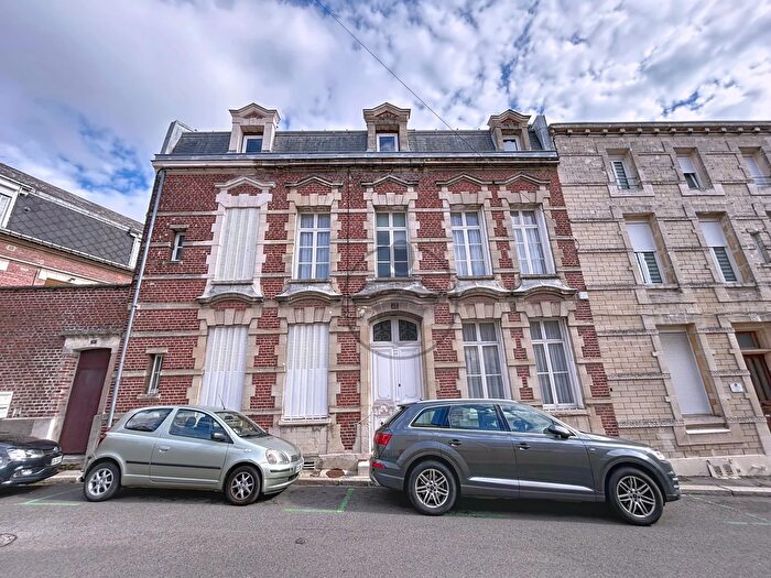 Maison à vendre - Saint-Quentin, Centre-ville - 6 pièces - 4 chambres