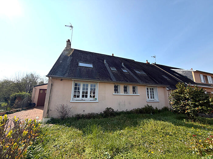 Maison 9 pièces à Sablé-sur-Sarthe, Montreux, Gare, à vendre