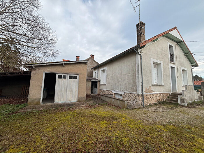 Maison à vendre - Poitiers, Ouest - 4 pièces - 3 chambres