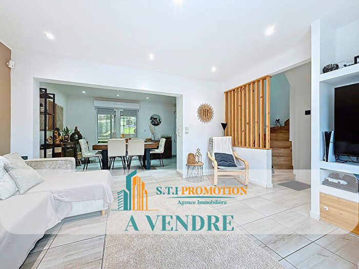 Maison à vendre - Audun-le-Tiche - 5 pièces - 4 chambres