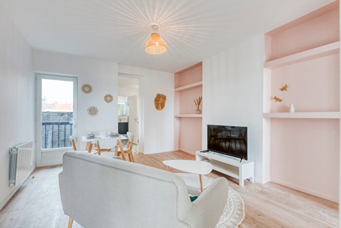 Appartement à louer - Roubaix, Gare Jean Lebas - 3 pièces - 2 chambres