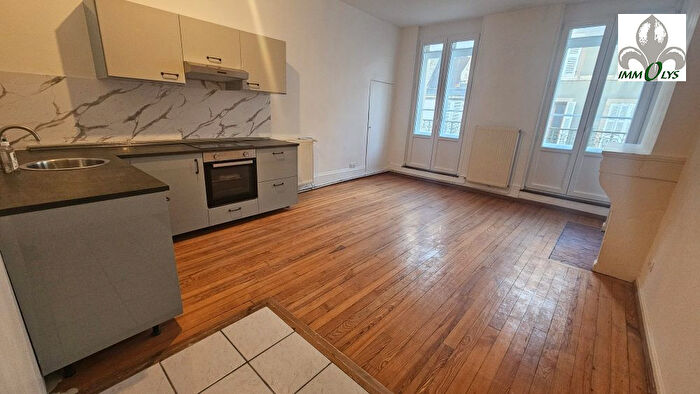 Appartement à vendre - Beaune, Centre-ville - 2 pièces - 1 chambre