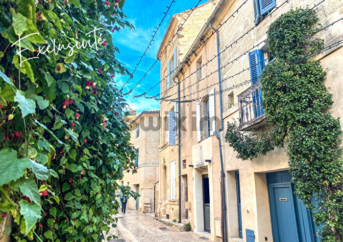 Maisons à vendre et appartements à louer - 1