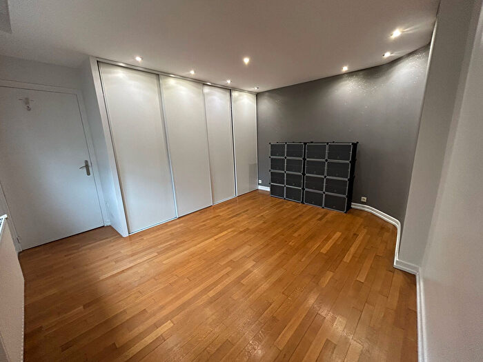 Hayange, Centre-ville : Appartement 2 pièces à louer