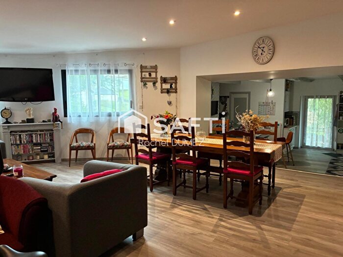 Maison à vendre - Rignac - 6 pièces - 5 chambres