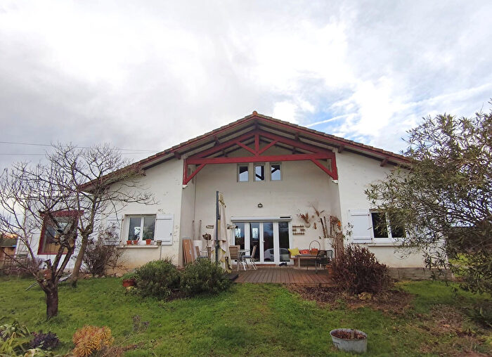 Maison à vendre - Banos - 5 pièces - 3 chambres