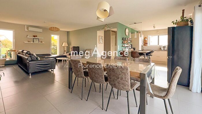 Maison à vendre - Saint-Léger-sous-Cholet - 6 pièces - 4 chambres