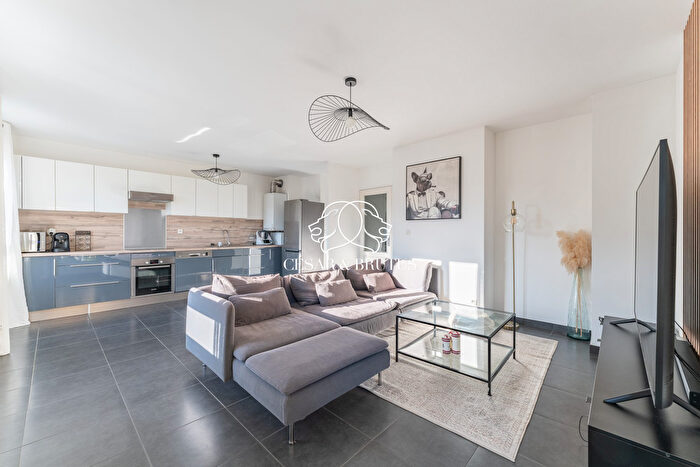 Appartement à vendre - Lyon e , La Duchère - 3 pièces - 2 chambres