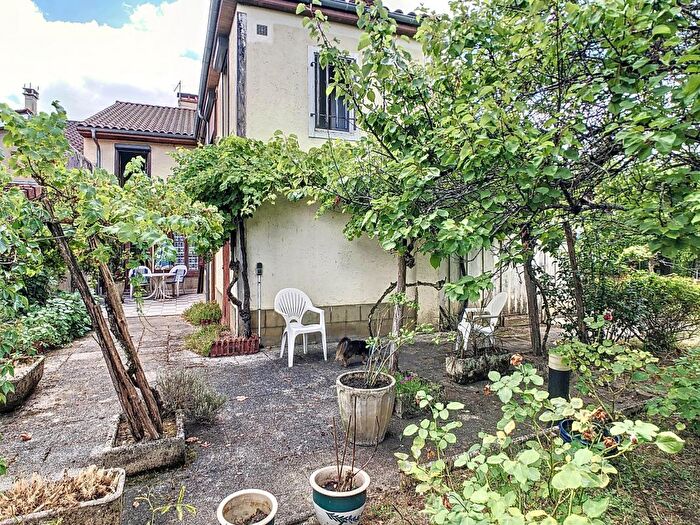 Maison à vendre - Trie-sur-Baïse - 6 pièces - 3 chambres