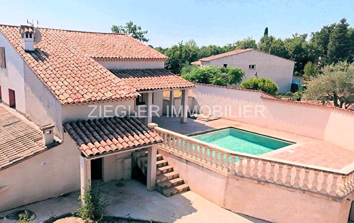 Maison à vendre - Saint-Cézaire-sur-Siagne - 5 pièces - 4 chambres