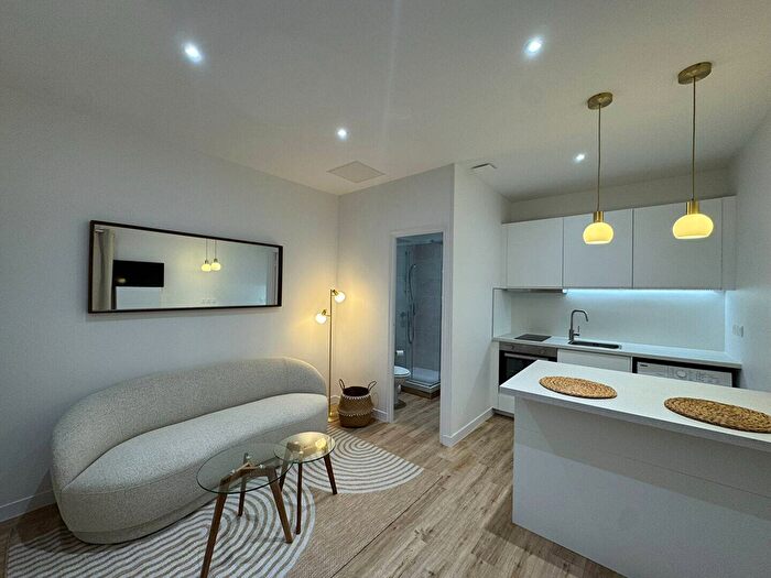 Appartement à louer - Centre Ville, Reims - 2 pièces - 1 chambre