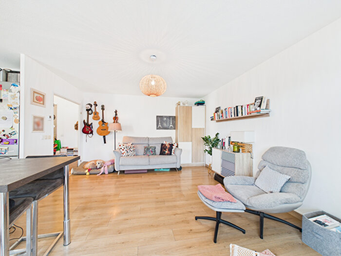 Appartement à vendre - Saint-Alban-Leysse - 3 pièces - 2 chambres